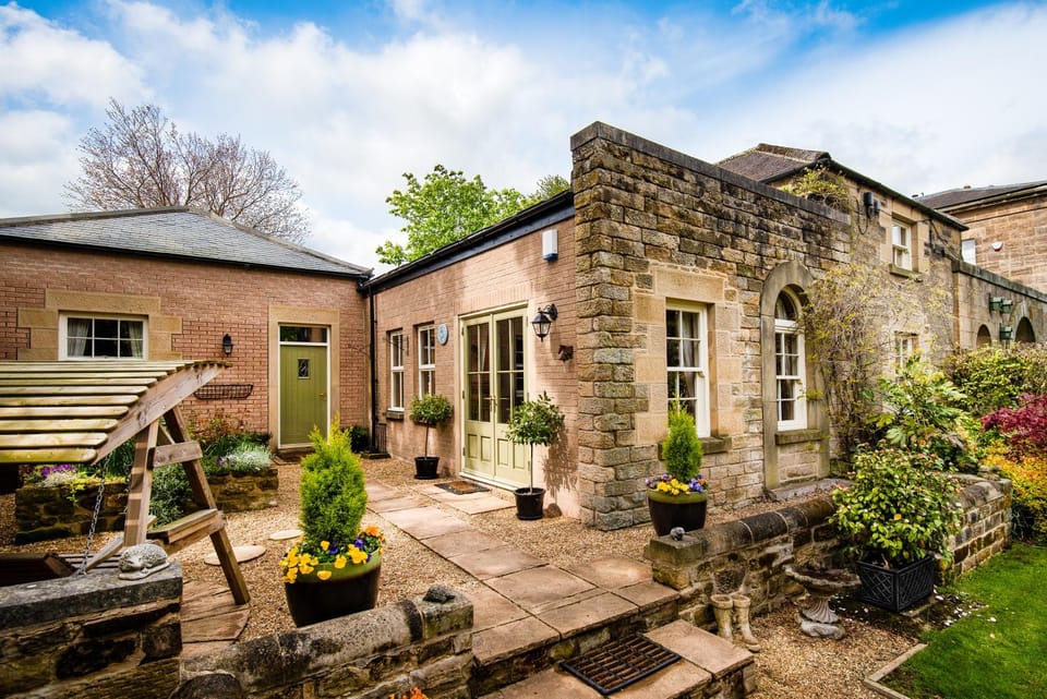 Dougie's Den, charming stone built mid-terrace town house . | Alnwick ...