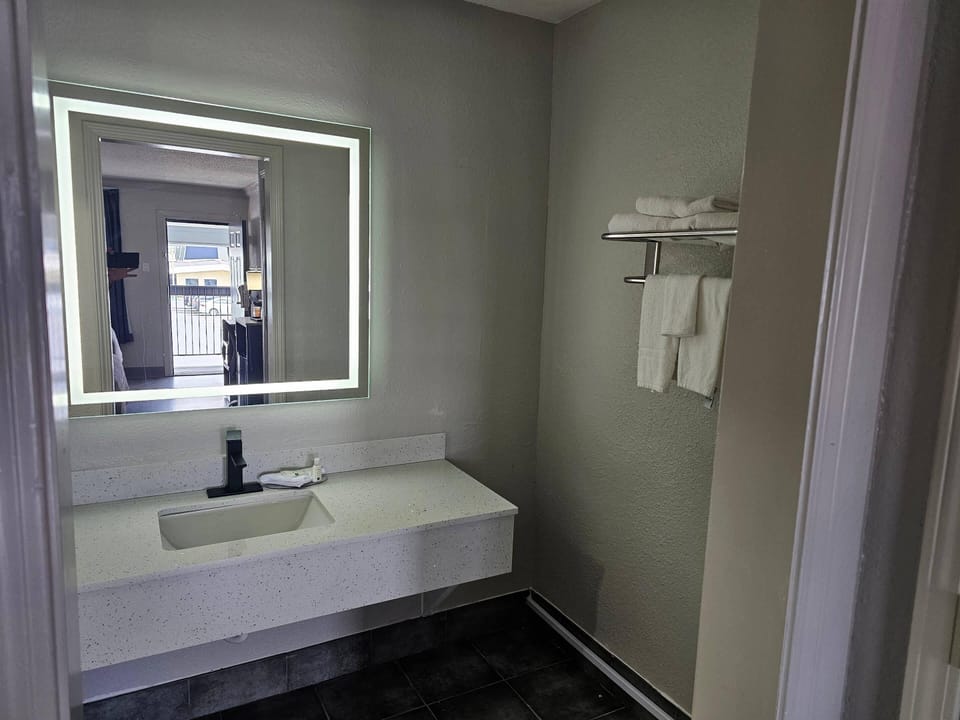 Quality Inn & Suites | Metairie, LA | VacationRenter