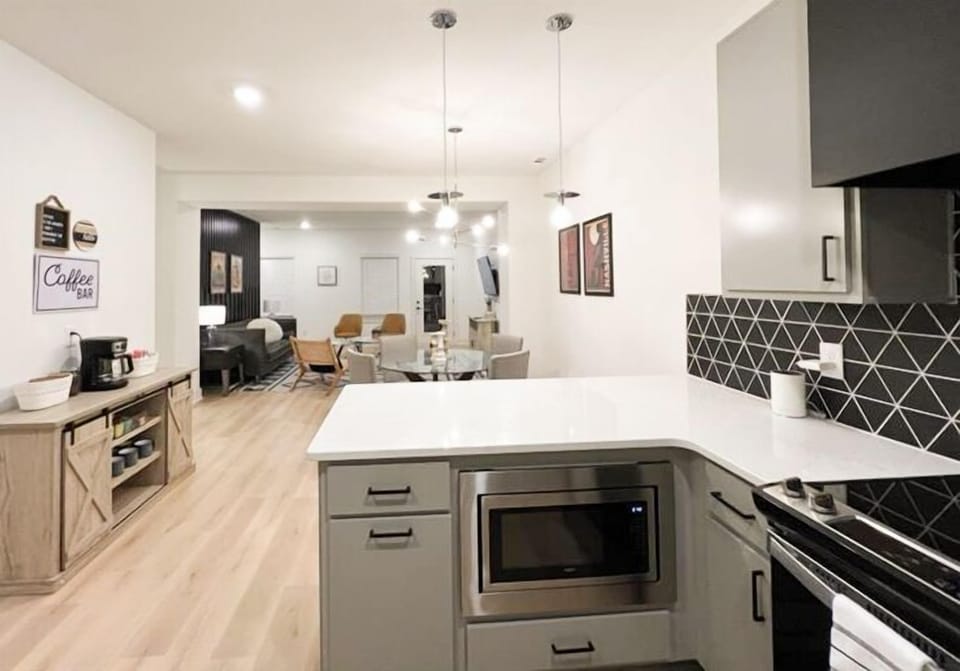 5 mins to Broadway! Our 3-bed retreat has a private ping-pong room ...