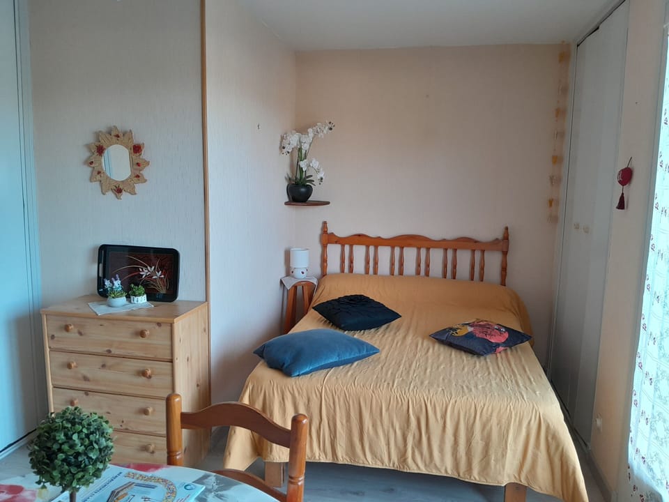 Studio 27 m² et 6 m² de Terrasse à 5 Minutes des Thermes | Alt Empordà ...