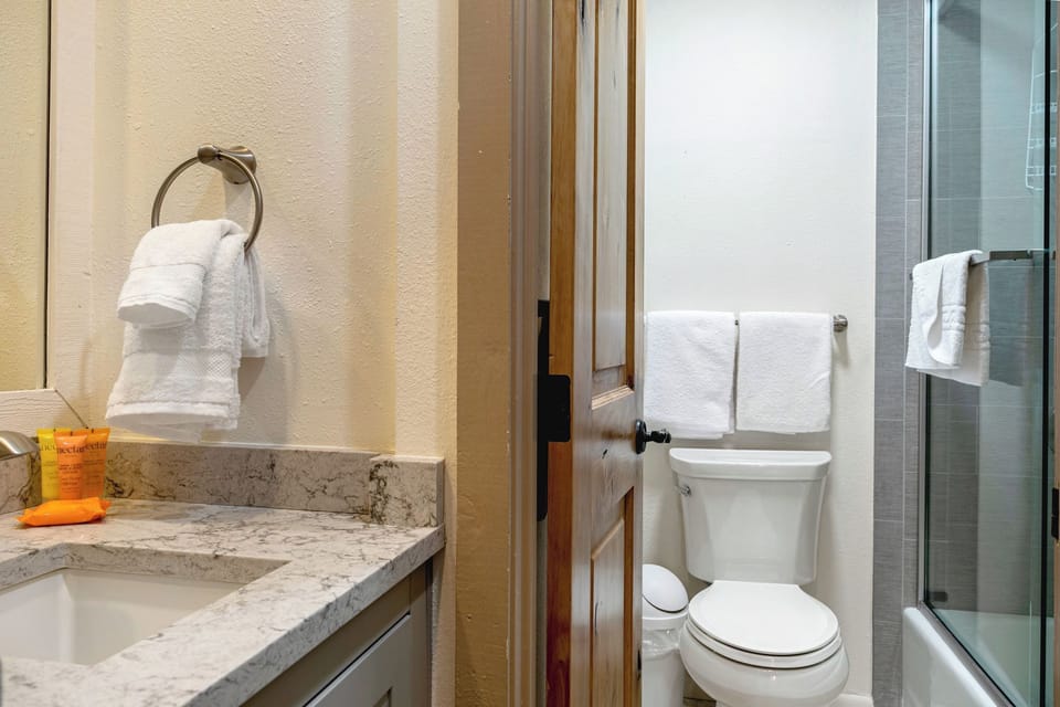 Luxury Townhome Ski-in/out Amazing Views Lots of Amenities, Hot Tub ...