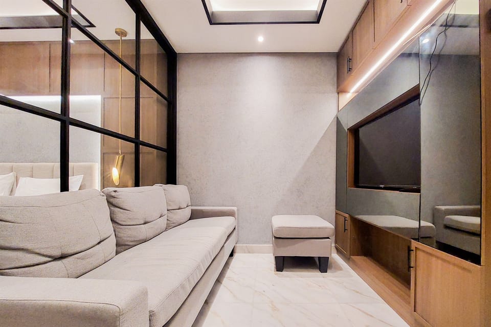 Modern Sophisticated 1Br At The Smith Alam Sutera Apartment | West Java ...