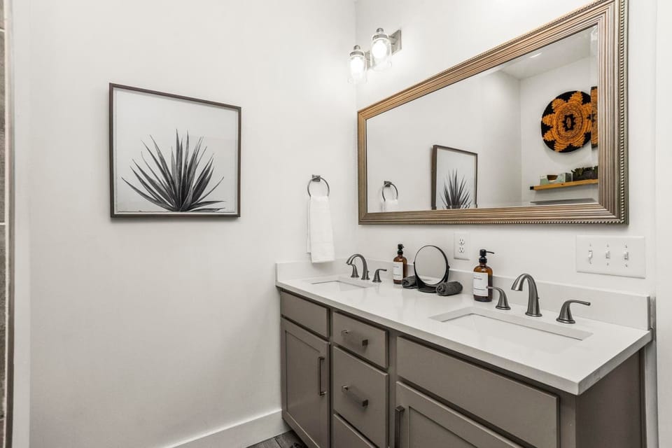 Stone Fox - In The Nations - Mins to Broadway | Nashville, TN ...