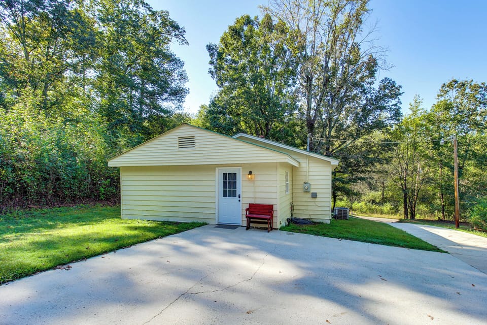 Lake Guntersville Hideaway! Home on Over 2 Acres | Scottsboro, AL ...