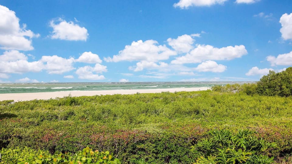 Luxury beachfront Longboat Key pool home SeaDuced | Longboat Key, FL ...