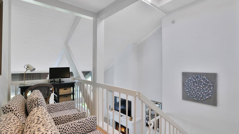 Luxury beachfront Longboat Key pool home SeaDuced | Longboat Key, FL ...