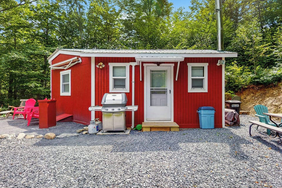 1 BR Tiny House, Window AC, Bbq, Fire Pit, W & D | Fayston, VT ...