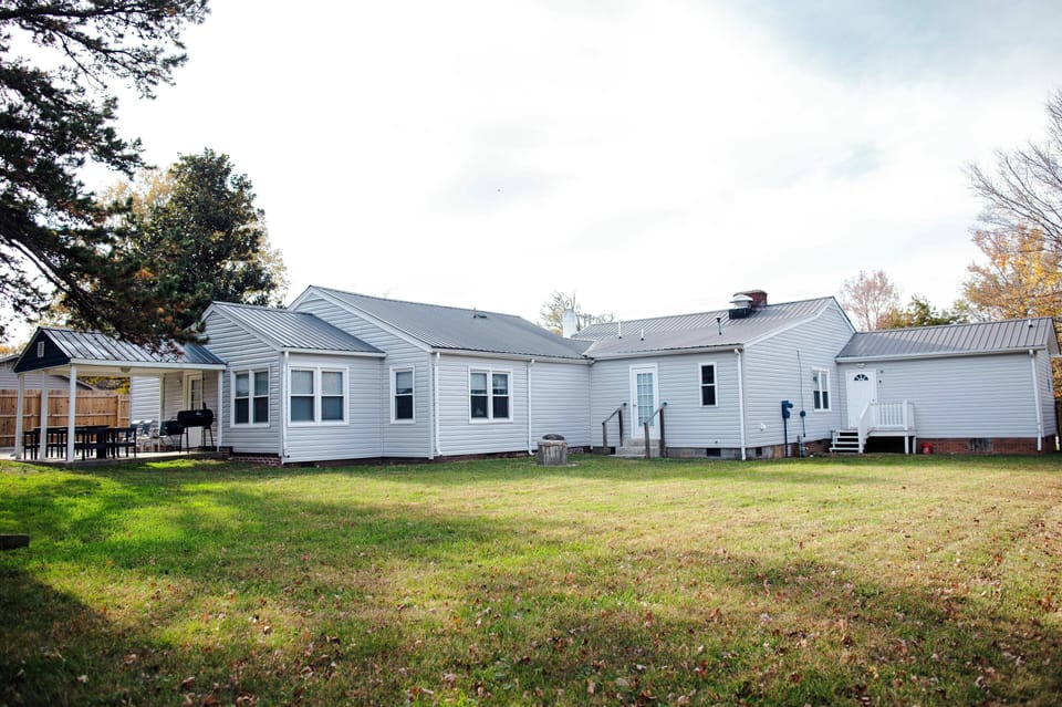 Spacious 5-bedroom house in beautiful High Point with AC | High Point ...