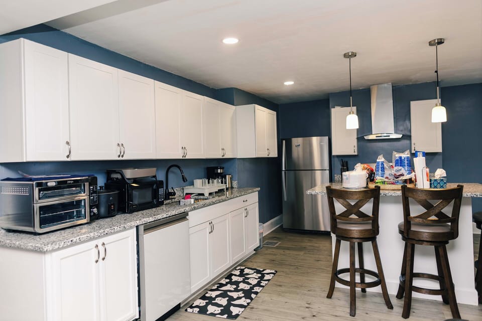 Spacious 5-bedroom house in beautiful High Point with AC | High Point ...