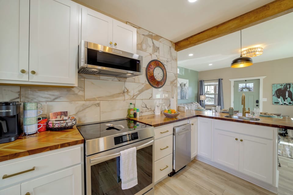 Dtwn Mcalester Home Near Wedding Chapel & Casino | McAlester, OK ...