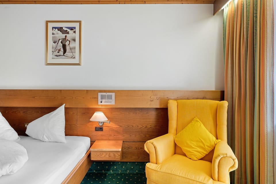 Comfort Room 'Hotel Pankraz 114' with Mountain View, Shared Terrace ...