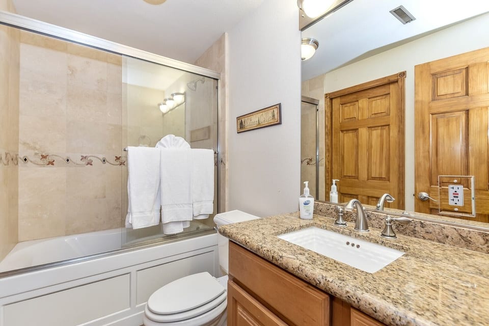 Monterey Manor by Destination Big Bear : Close to Bear Mtn! Slope Views ...