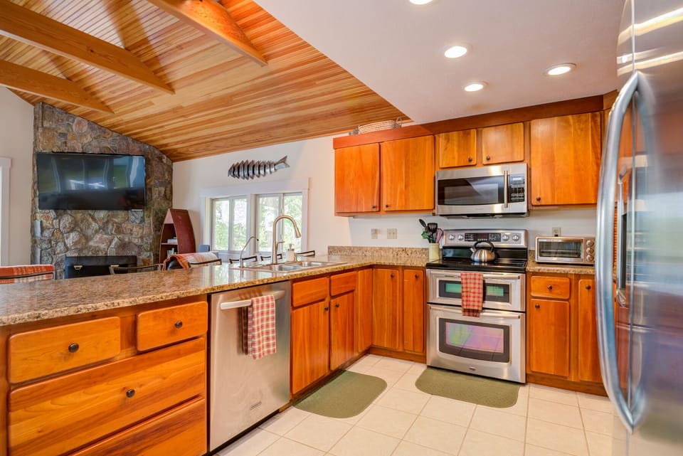 Little Sebago Lake - Beautiful year-round lakefront home with stunning ...