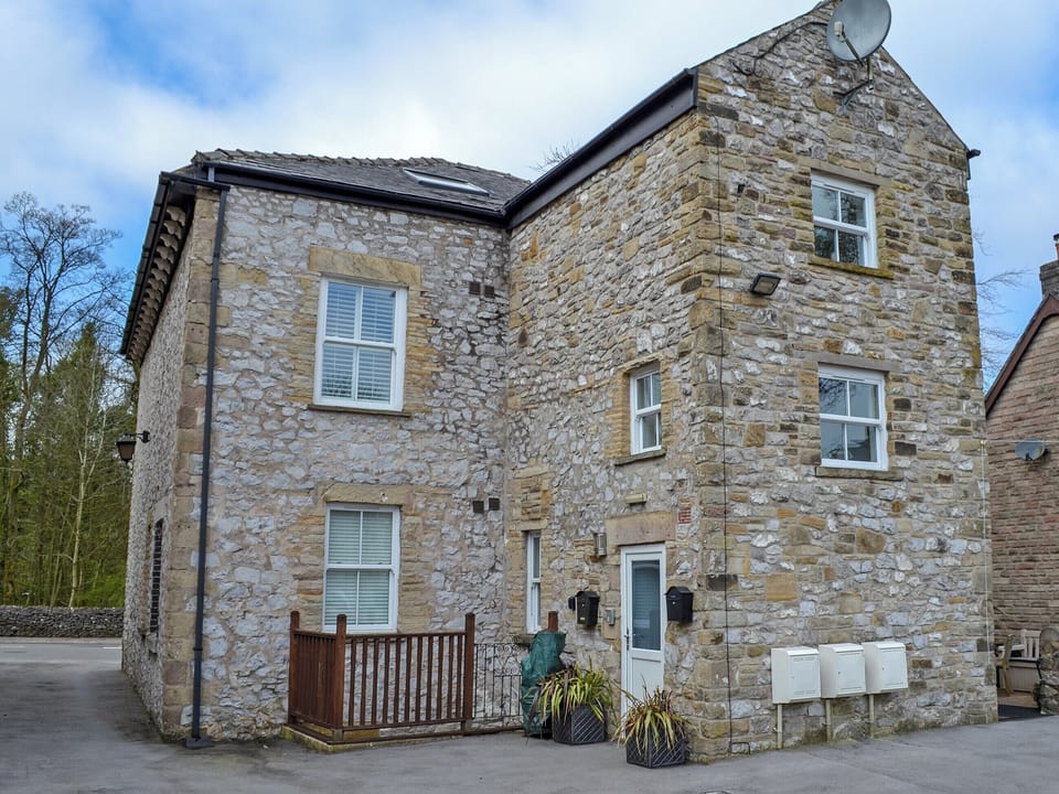 2 bedroom accommodation in Buxton | High Peak District | VacationRenter