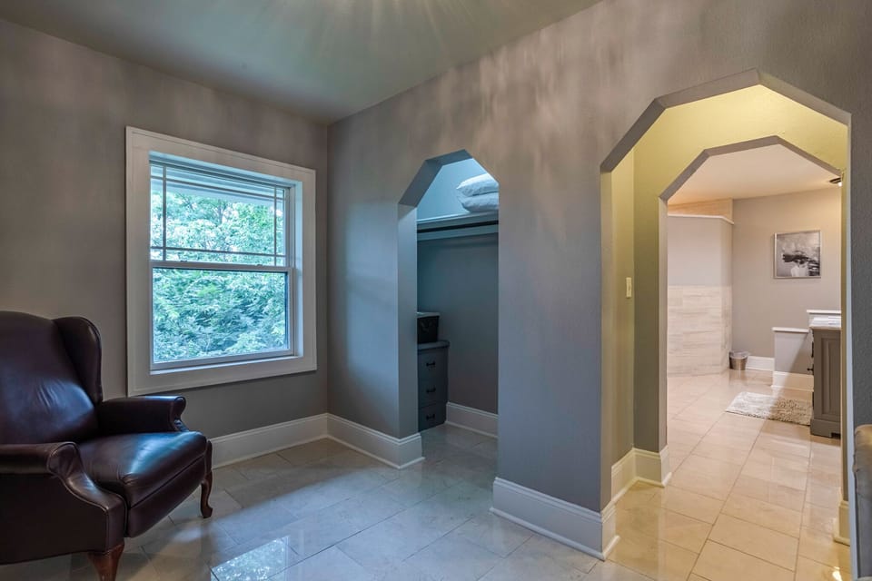 A Beautiful Escape By The Riverside! | Rockford, IL | VacationRenter