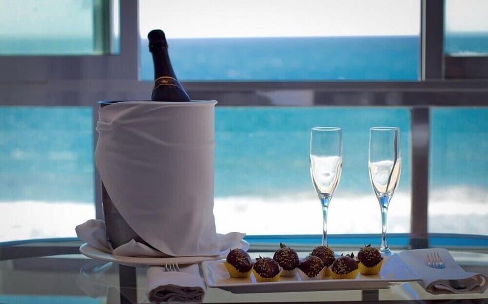 Captivating 1BR Condo within Walking Distance to the Beach | Mazatlan ...