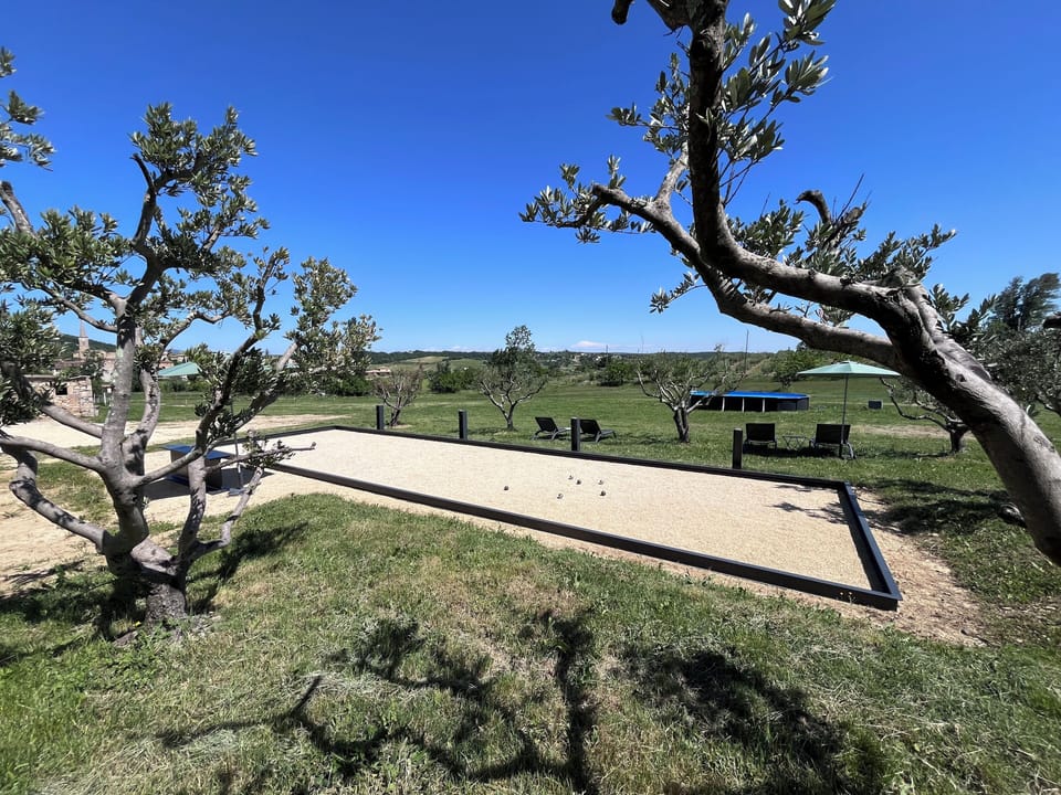 Nouveau Gite 5 Etoiles Avec Jacuzzi AU Domaine DU Grand CRU | Provence-Alpes-Côte d'Azur ...