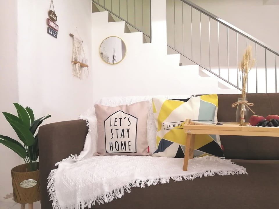 1-12 Pax Premium & Cozy Home ! WIFI / ASTRO/ WATER DISPENSER | Malacca ...