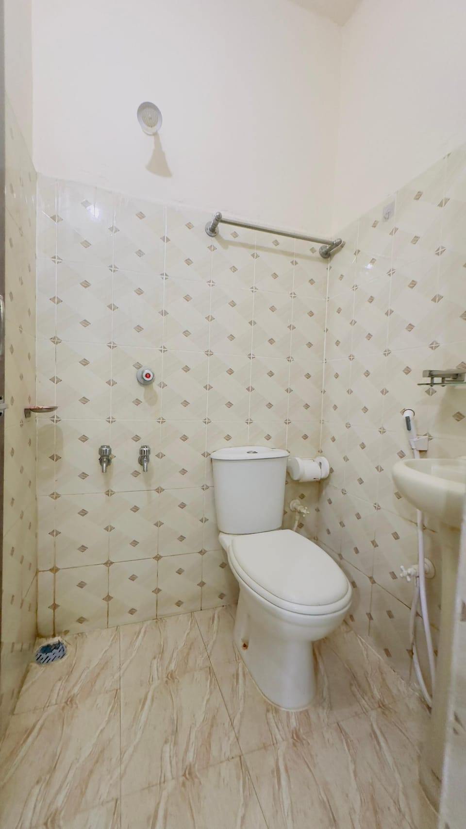 Hotel Labbaik Three Residential | Dhaka | VacationRenter