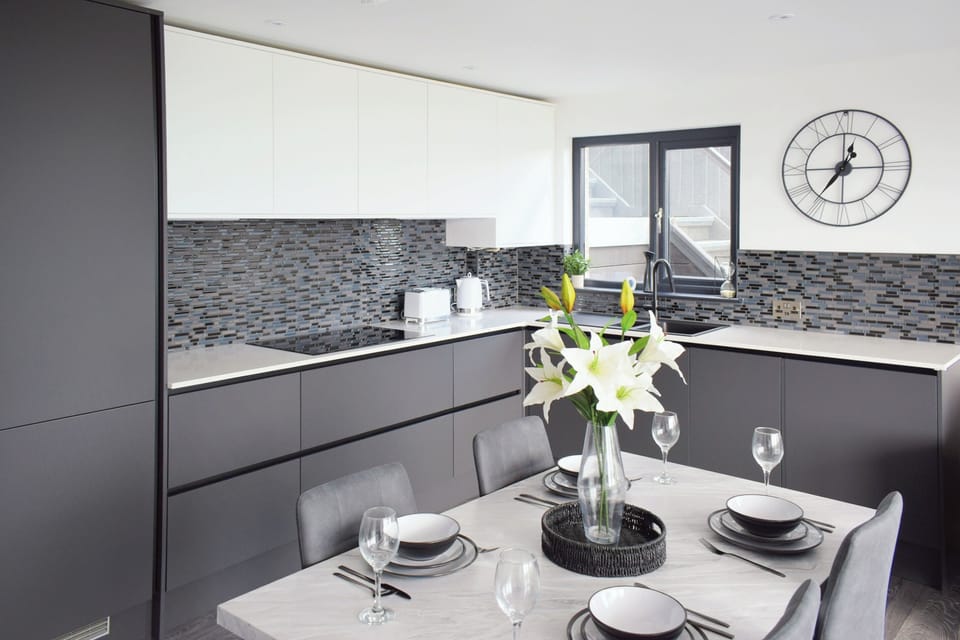 New Panoramic Riverview Apartment With Ev Plug | England | VacationRenter