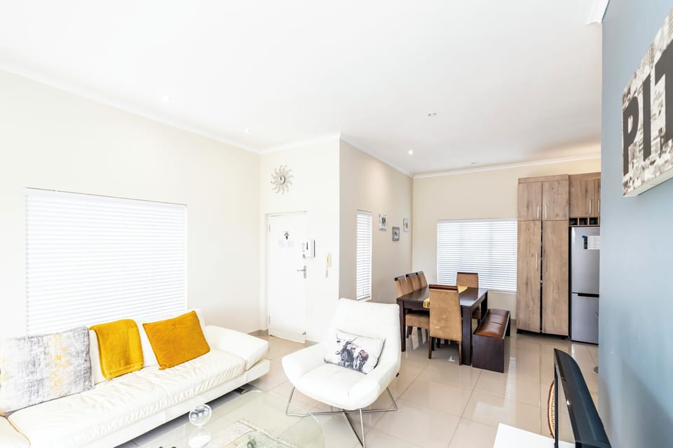 Modern Executive Unit | Eastern Cape | VacationRenter