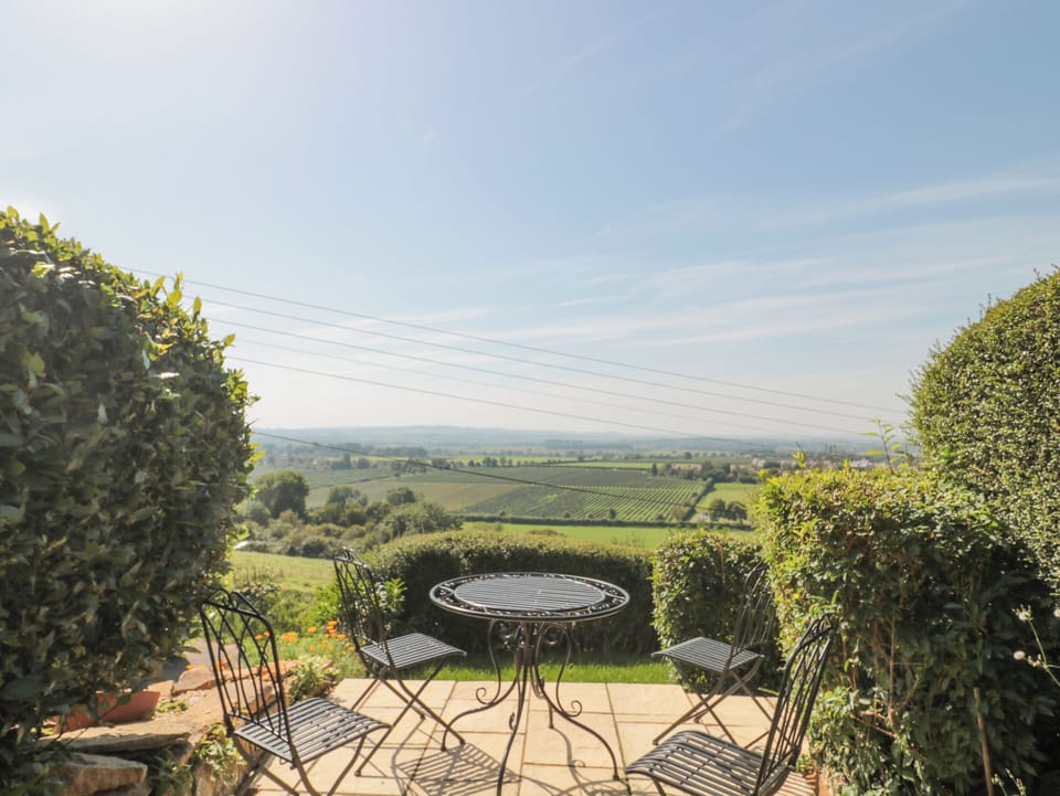 Scrambles Cottage | South Somerset District | VacationRenter