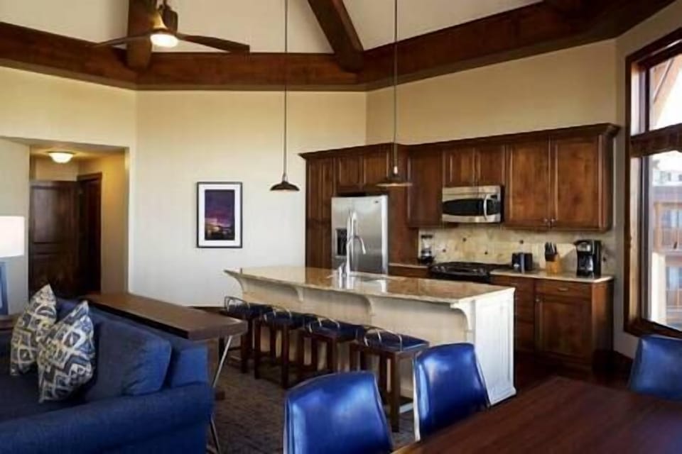 3 Sunrise Lodge Resort & Spa, Ski-In/Out-Pool | Wasatch County ...