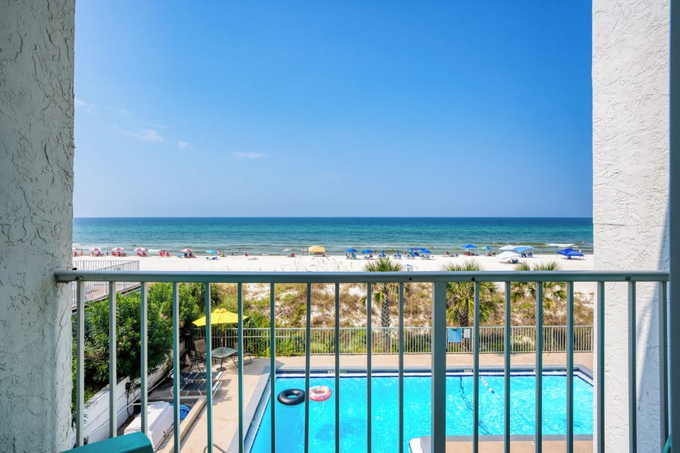 Sun-kissed by AvantStay | Beachfront Access | Panama City Beach, FL ...