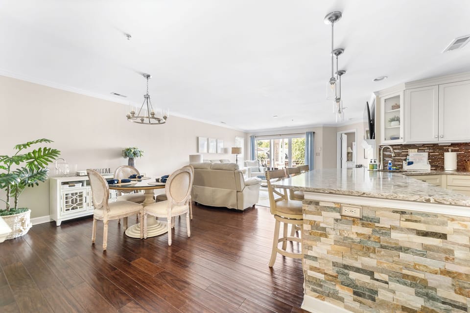 🆕! Harborside Getaway - Waterfront Lake Norman Vacation Condo ...