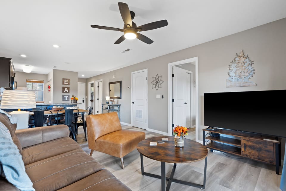 Silver Lake Hideaway – Chic 2 BDR, Dog Friendly! | Indian Point, MO ...