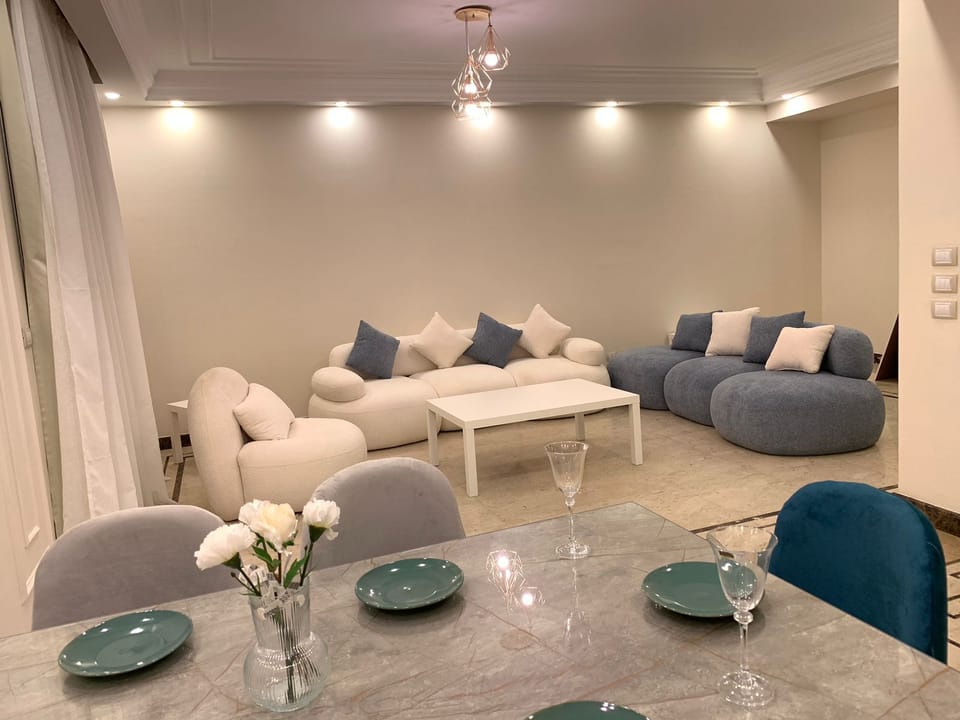 00201014846728 Apartment inside Westown Beverly Hill Compound. Sheikh ...