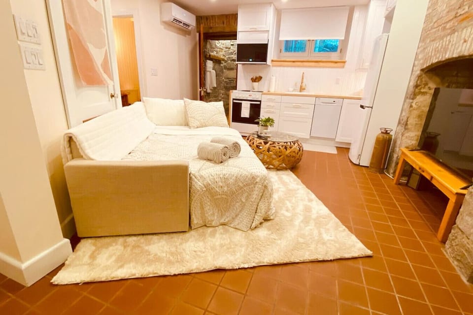 Historic Downtown Hideaway | Kingston | VacationRenter