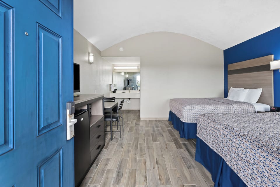 Rockport beach, pool, 2nd level, double queen | Rockport, TX ...