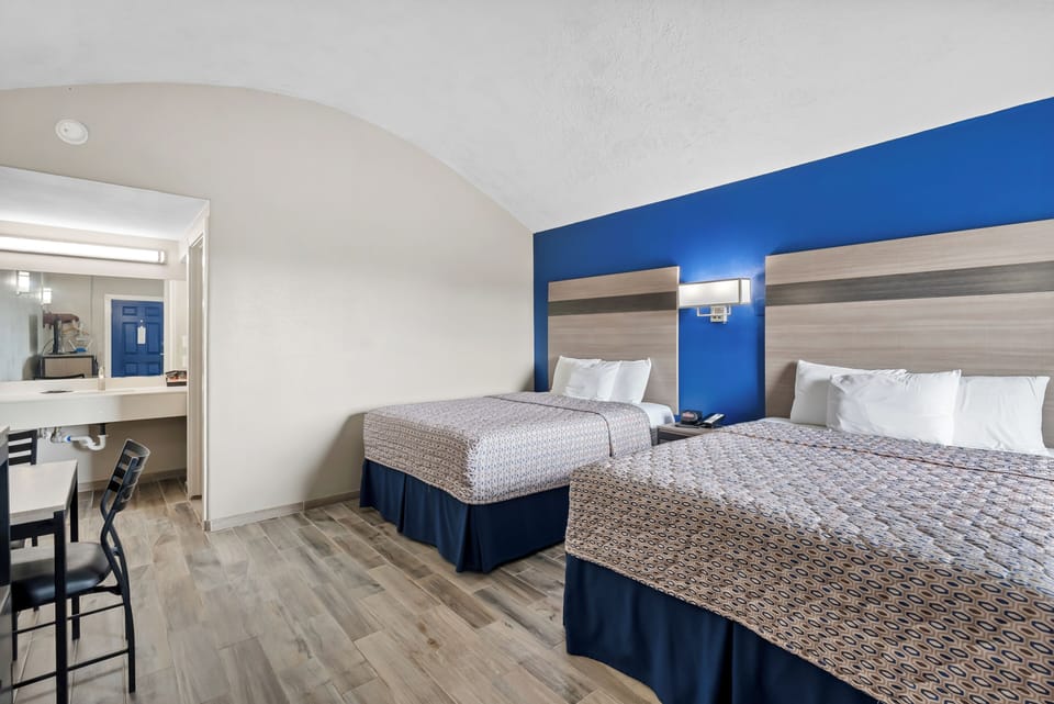 Rockport beach, pool, 2nd level, double queen | Rockport, TX ...