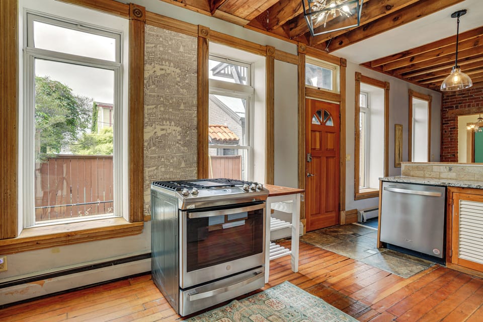 1 Mi to Xcel Energy Center: Spacious Historic Home | Saint Paul, MN ...