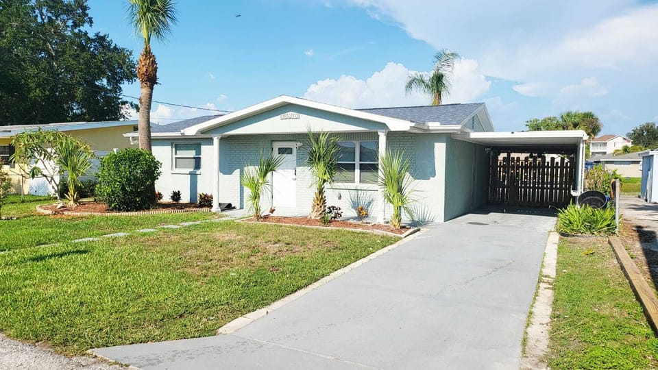 Coastal canal front oasis | Hudson, FL | VacationRenter