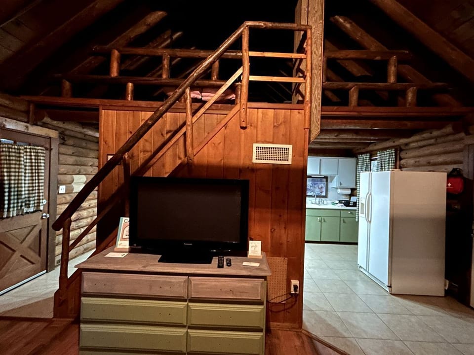 Pet Friendly Log Cabin Nestled under the Forested High Country of the ...