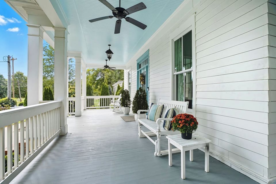 Downtown Davidson & Lake Norman House - Pet Friendly | Cornelius, NC ...