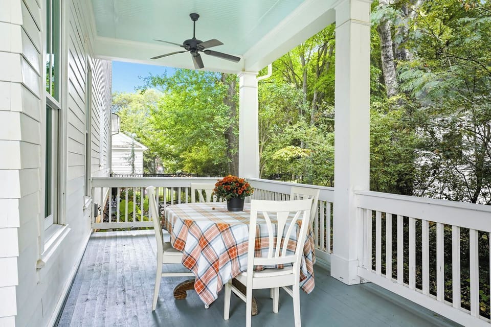 Downtown Davidson & Lake Norman House - Pet Friendly | Cornelius, NC ...