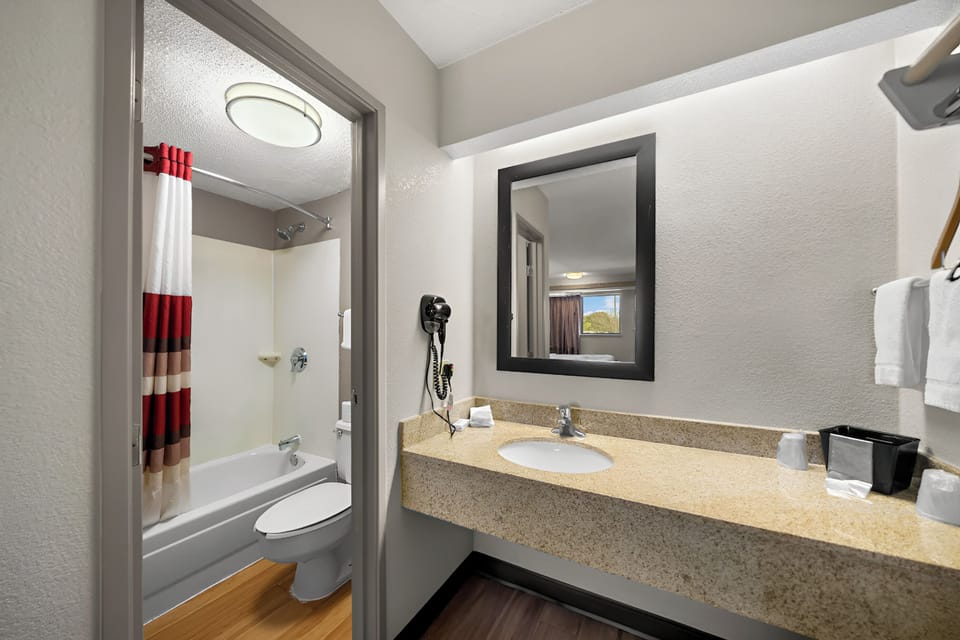 2 Affordable DFW Stay! Pet-Friendly | Free Parking/Shuttle | Close to ...