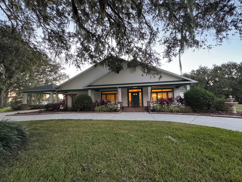 Cozy Spacious Retreat Near Tampa & Lagoon | Florida | VacationRenter