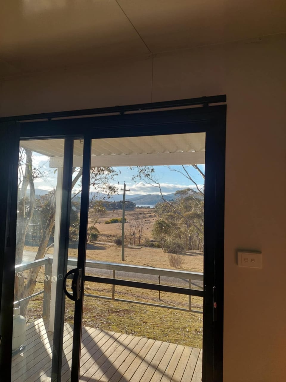 Serinity Cabin..Fish/Ski/Relax..Lake Eucumbene In the Snowy Mountains ...