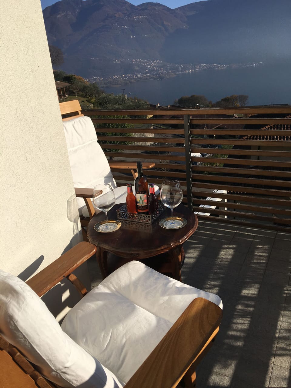 Apartment on the 1st floor, detached, lake view, at the threshold of ...