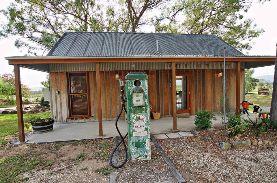 Two Doors - Unique 2 bdrm cottage on picturesque vineyard estate ...