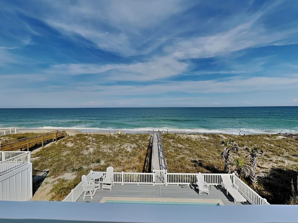 Big Kahuna | Ocean Front, Pool, Elevator, Decks + Beach Access | Kure ...