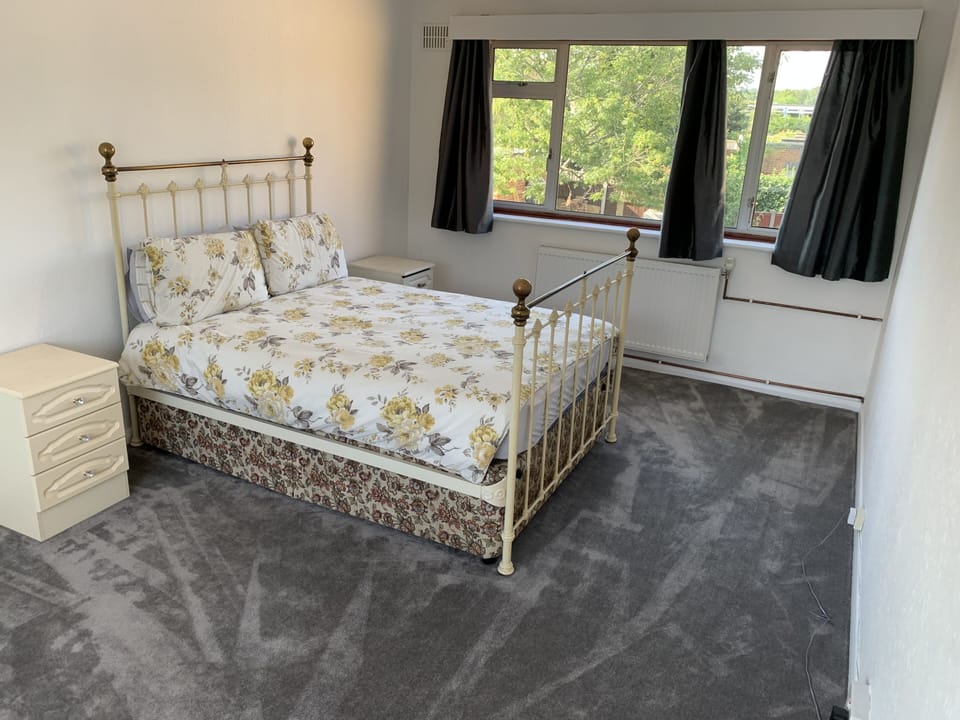 5 Bedroom House | England | VacationRenter