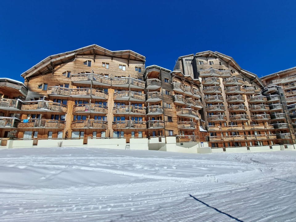 Studio 4 ppl with balcony, Wifi and ski locker | Avoriaz | VacationRenter